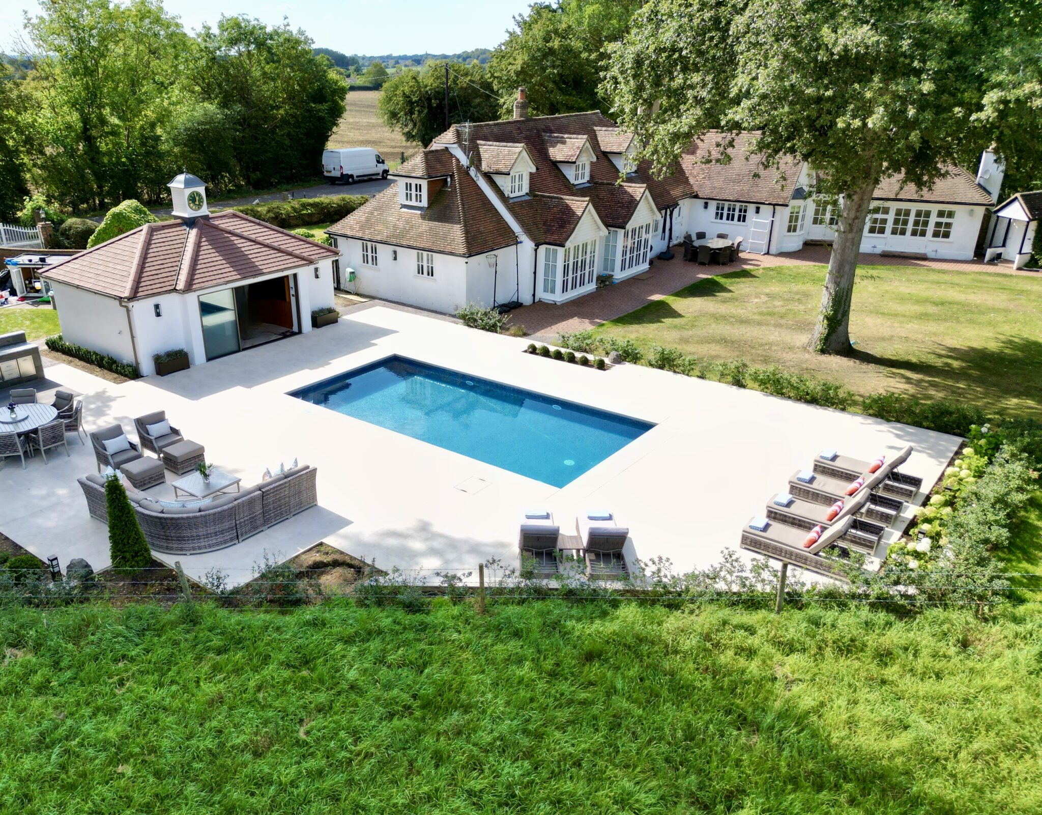 Outdoor Swimming Pools - Albatross Pools and Spas LTD - Contact Us